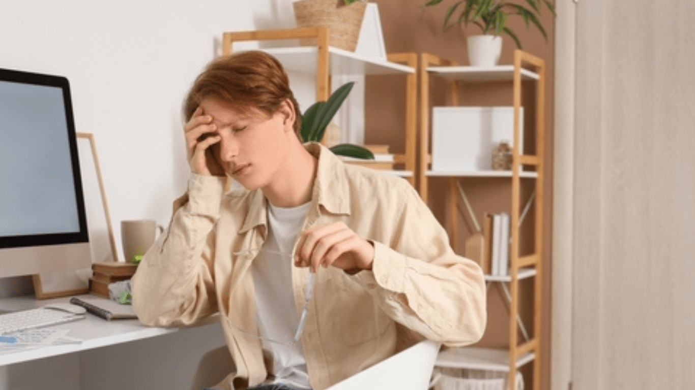 Why Am I Always Tired? 7 Symptoms of Chronic Fatigue Syndrome